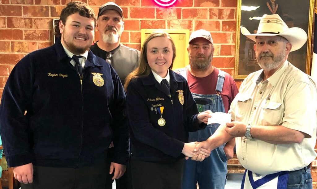 Masons present check to Muldrow 4-H, FFA - Eastern Times Register